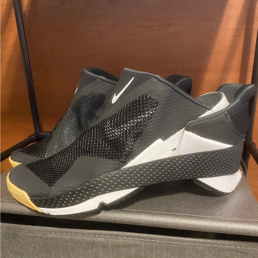 Nike Flyease Running Shoe - Gem